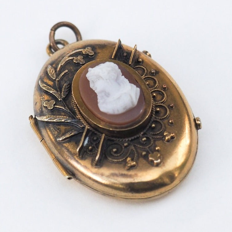 Antique Victorian Aesthetic Cameo Locket – Vintage Jewelry Girl